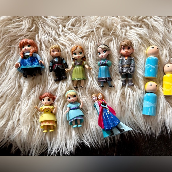 Disney | Toys | Disney Frozen Mini Dolls Figurines Princess Characters ...